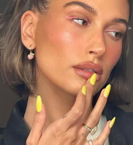 5 Gaya Kuku Menarik Untuk Anda Cuba Bulan Ini